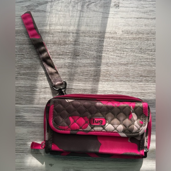 lug | Bags | Lug Kickflip Wallet With Removable Wrist Strap In Camo ...